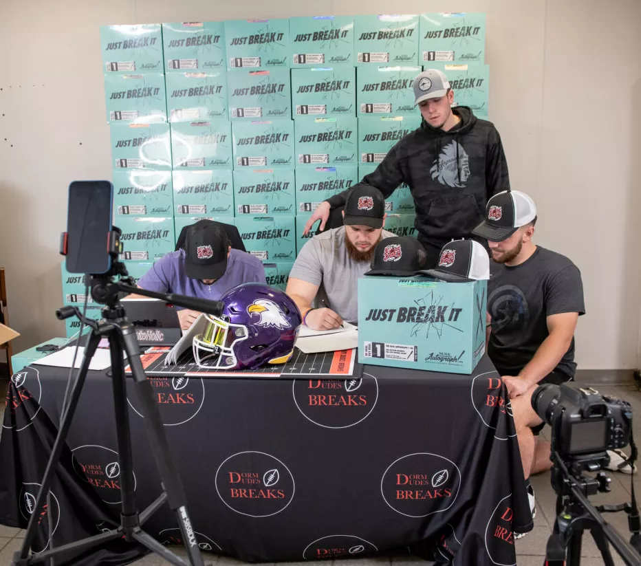 Dorm Dudes Breaks, sports memorabilia selling business, really takes ...